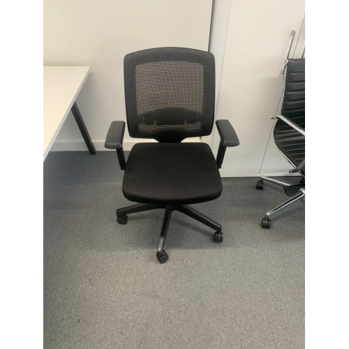 mesh back operators chair